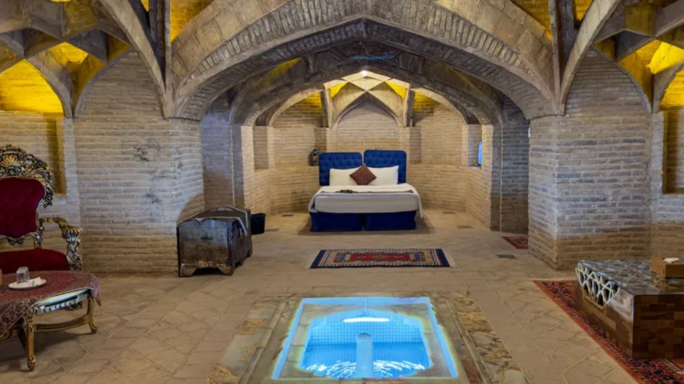 Book Sarhang Palace Isfahan | Instant Booking