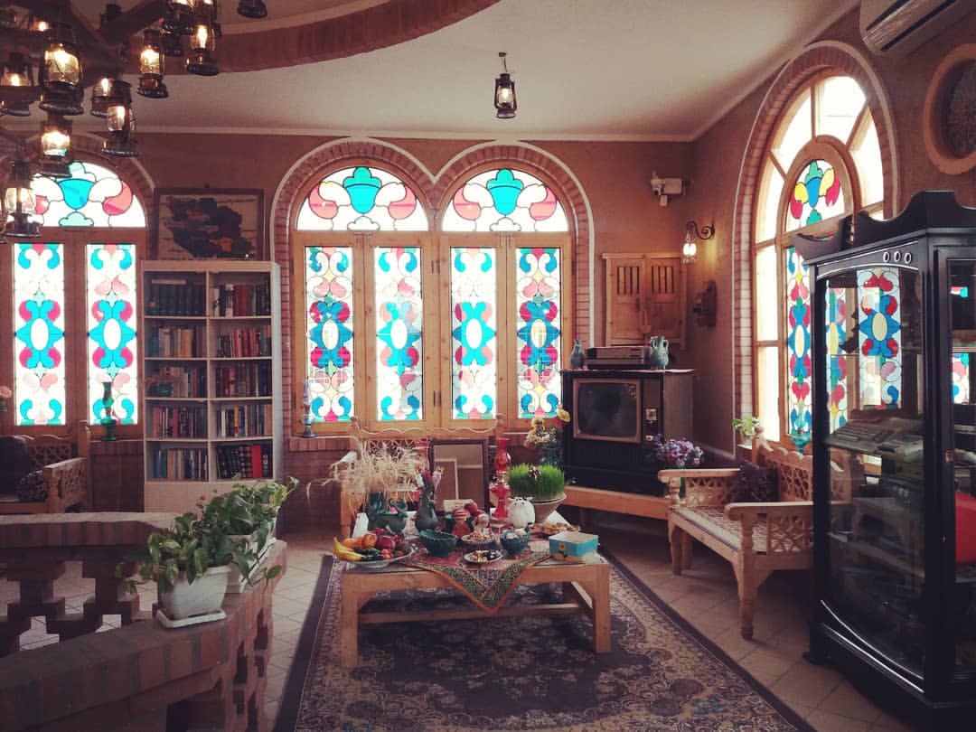 Book Fanoos Viona Traditional Residence Kashan | Instant Booking